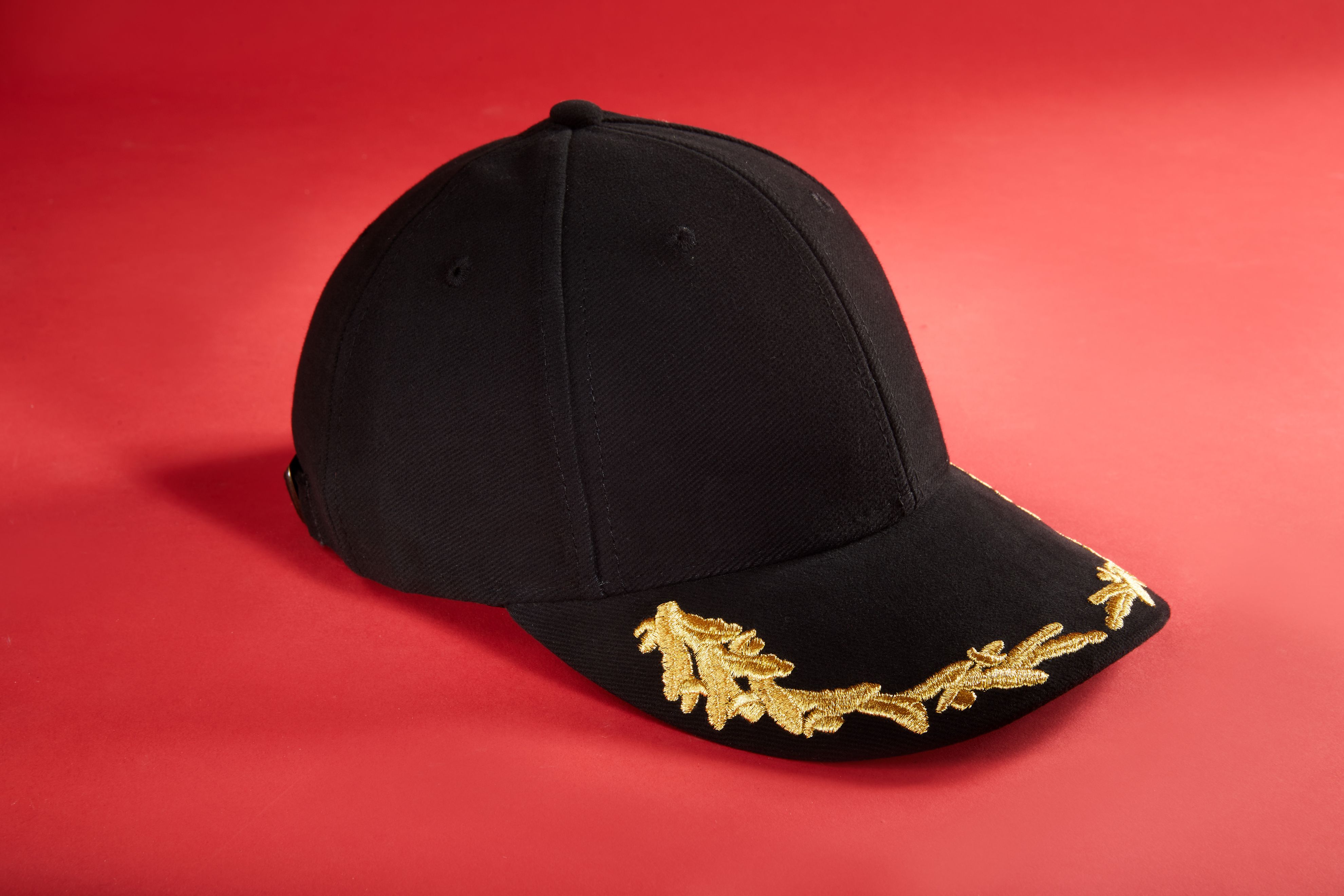 Unisex 6 Panel VIP Cap Red-Daiber